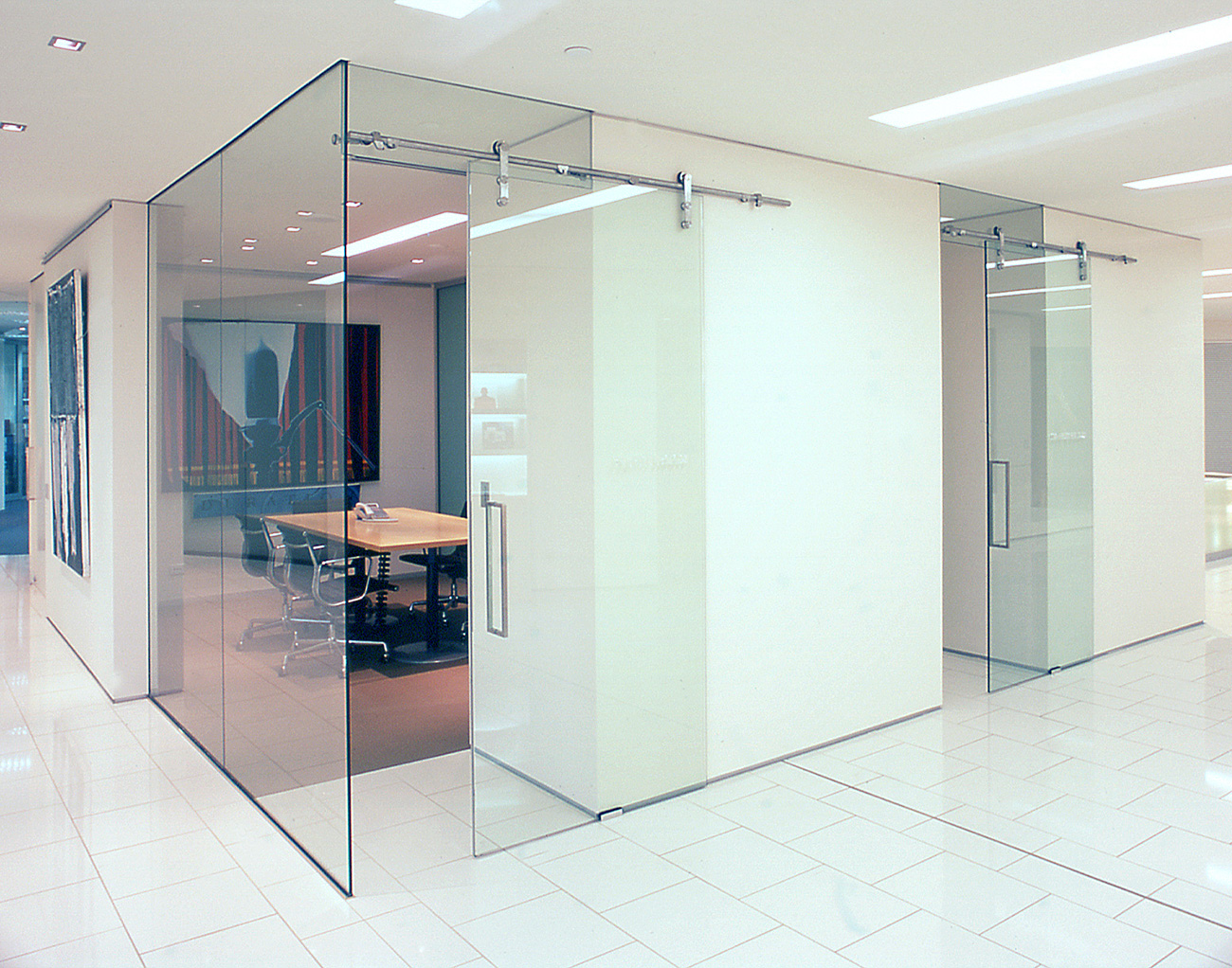 unknown2_Frameless-Assemblies_doorhardware - Queensland Glass